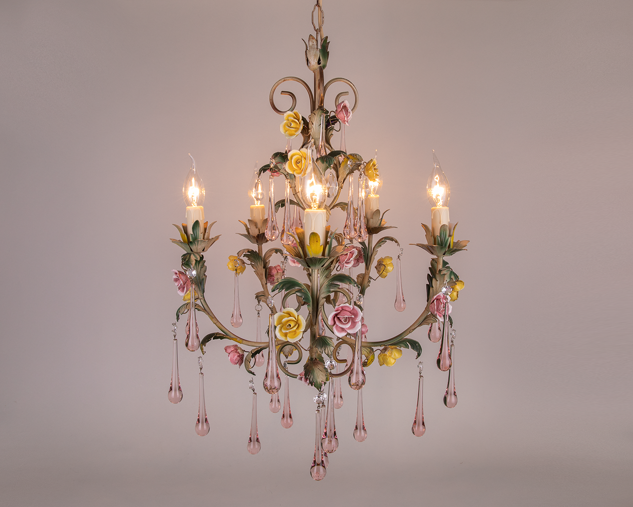 Chandelier with ceramic roses and pink teardrop icicles - Art and Lighting